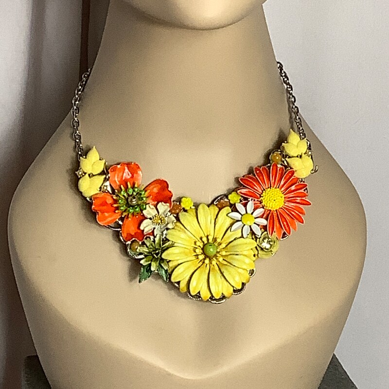 Yellow Flower Necklace - Etsy