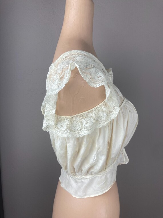 Antique Cream Silk and Lace Edwardian Camisole / Cors… - Gem