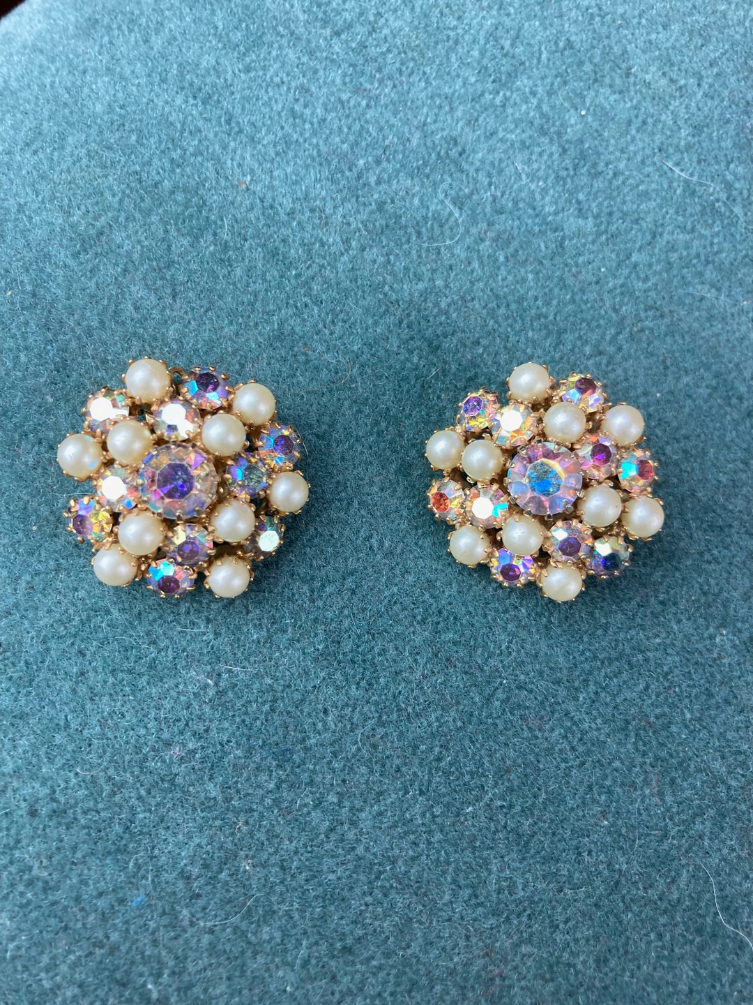Vintage Kramer Faux Pearl and Crystal Rhinestone Cluster Clip on ...