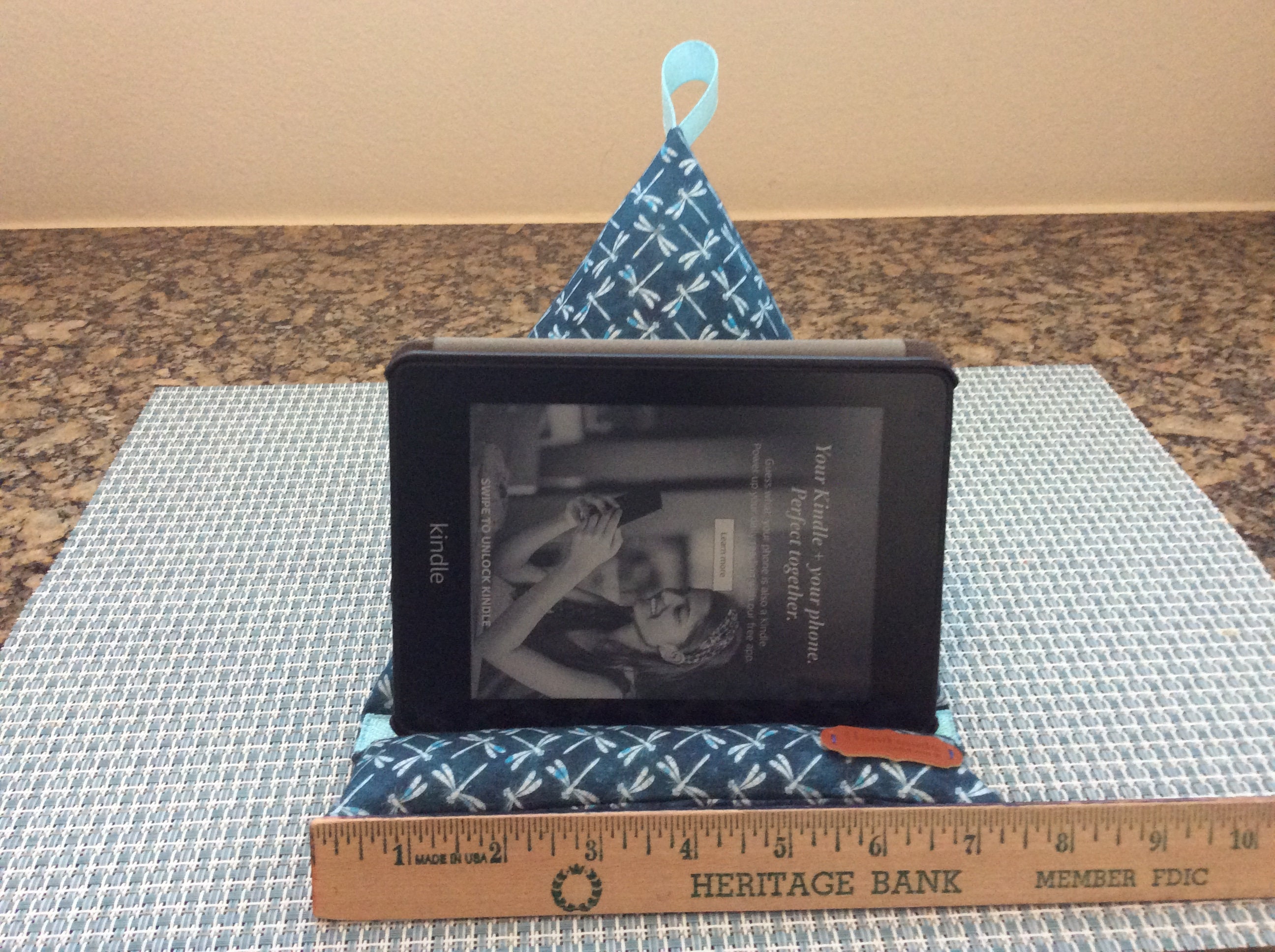 MEDIUM "dragonflies" Kindle/e Reader/tablet/smartphone/pillow/cushion ...