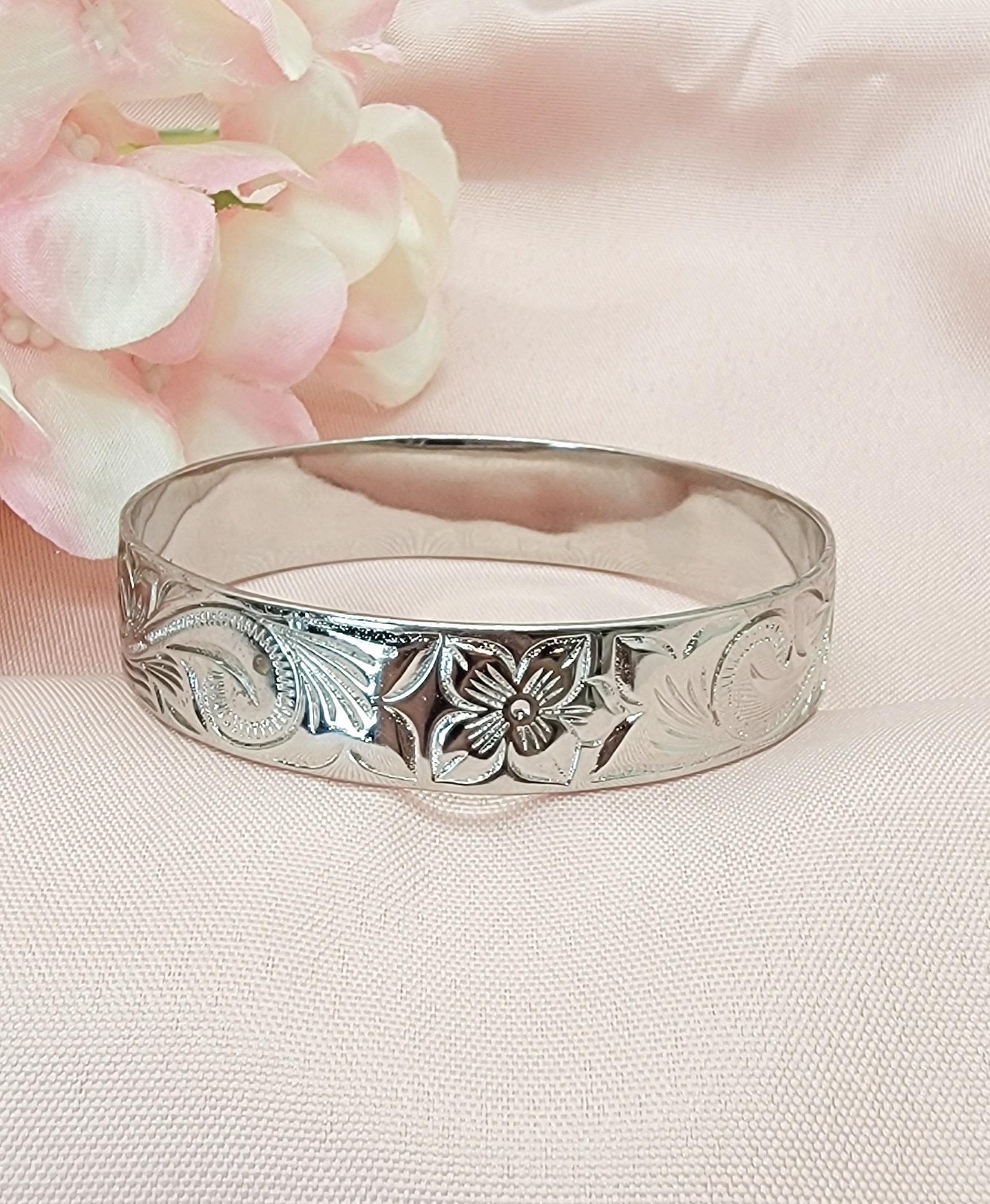 Silver 15mm Hawaiian Bangle Bracelet Hawaii Jewelry - Gifts for Her ...