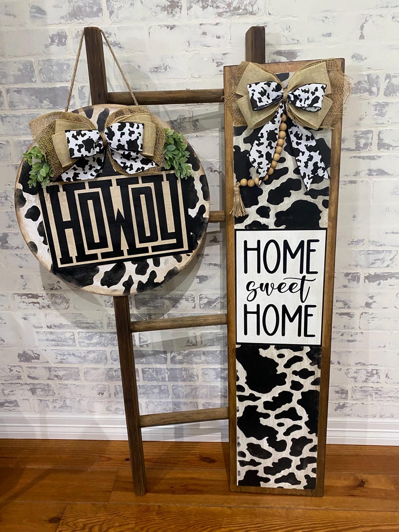 Howdy Door Hanger, Cow Print Round Welcome Sign, Door Sign, Western ...