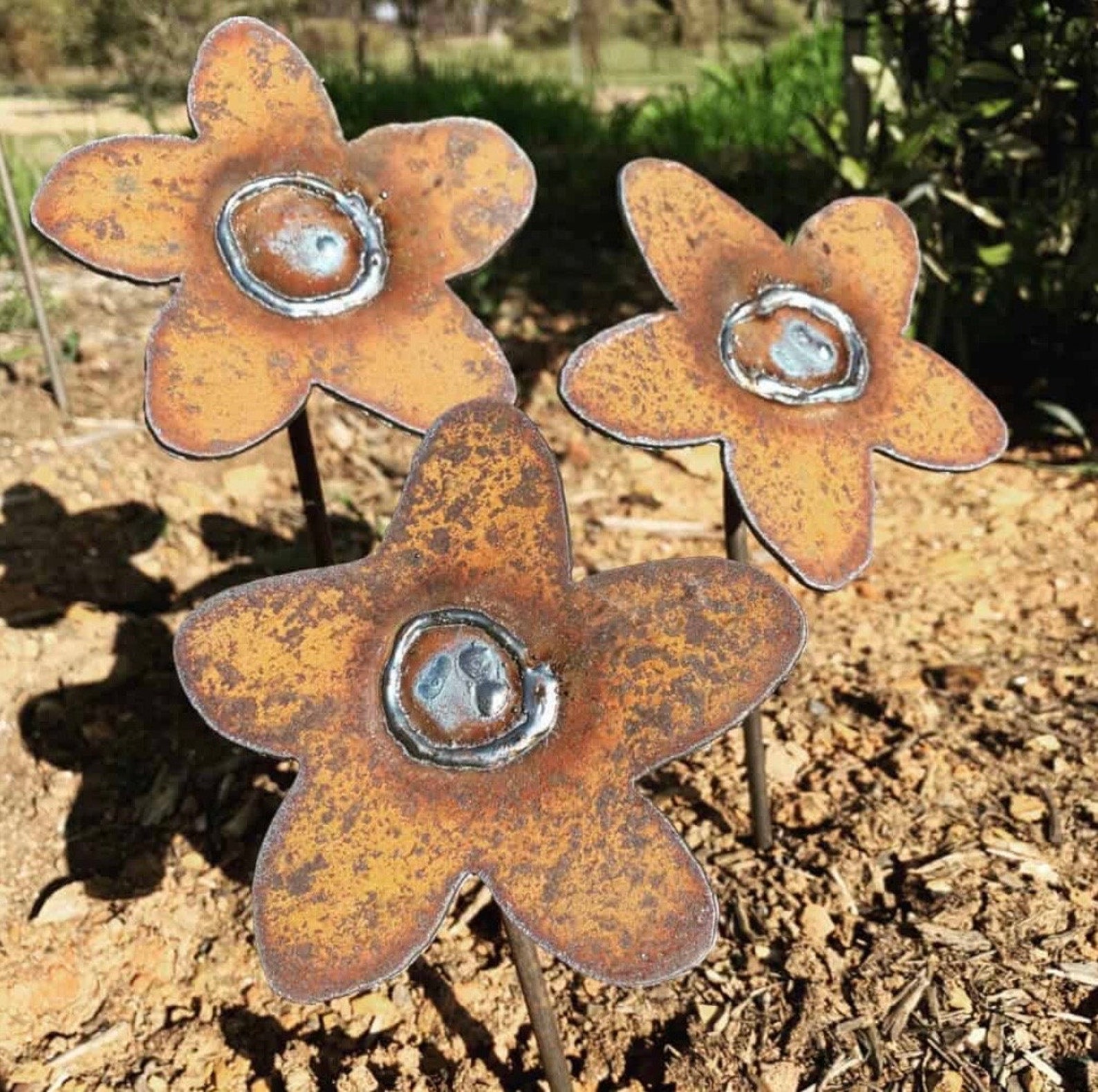 Daisy Flower Metal Yard Art, Tiny Daisy Flower Art for Garden ...