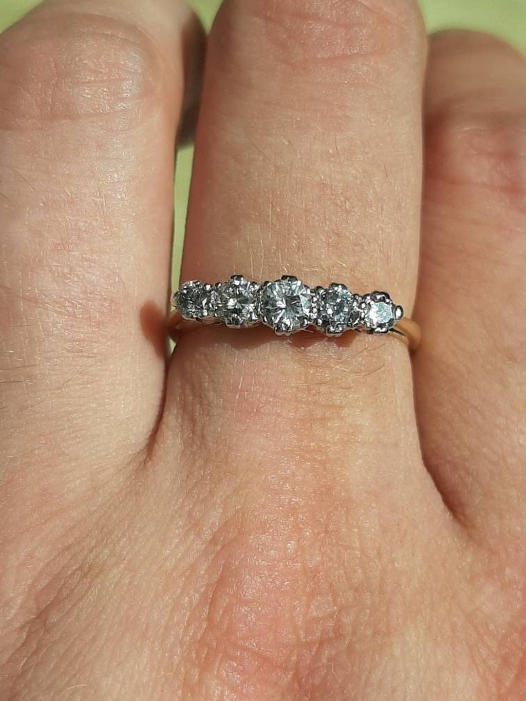 A Vintage 18ct Gold Diamond Five Stone Ring - Etsy