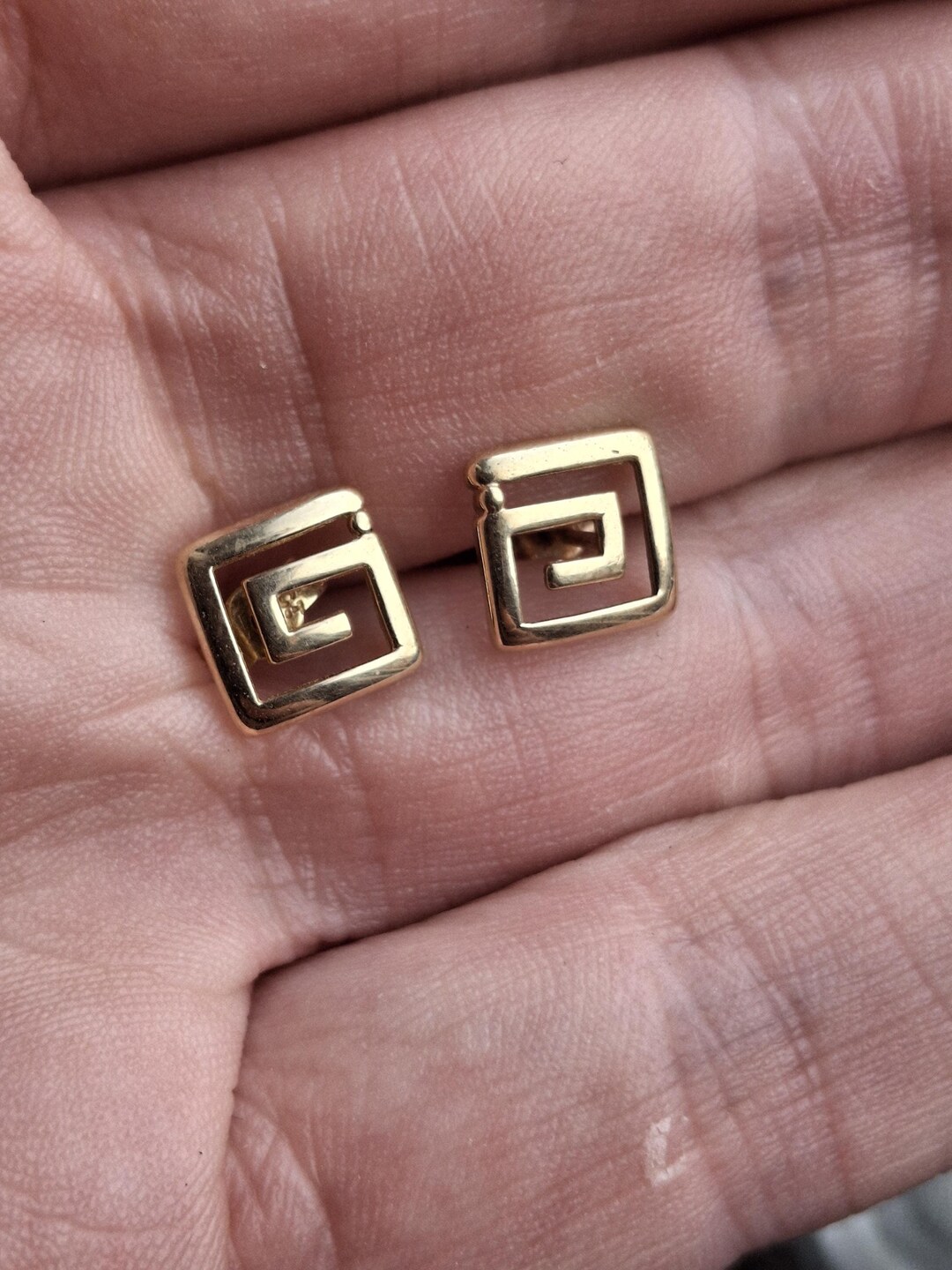A Pair of 9ct Gold Greek Key Pattern Earrings - Etsy