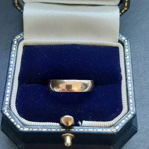 A Vintage 9ct Gold Wedding Ring - Etsy