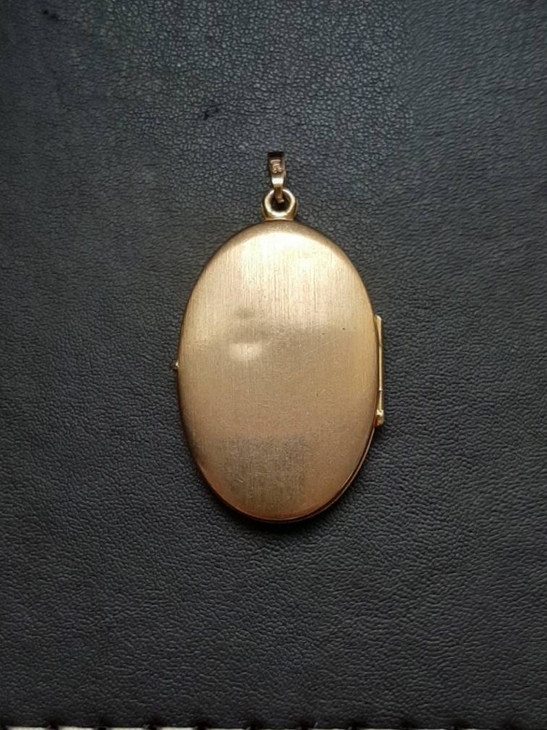A Vintage 9ct Gold Locket - Etsy