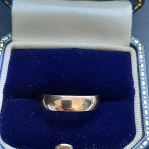 A Vintage 9ct Gold Wedding Ring - Etsy