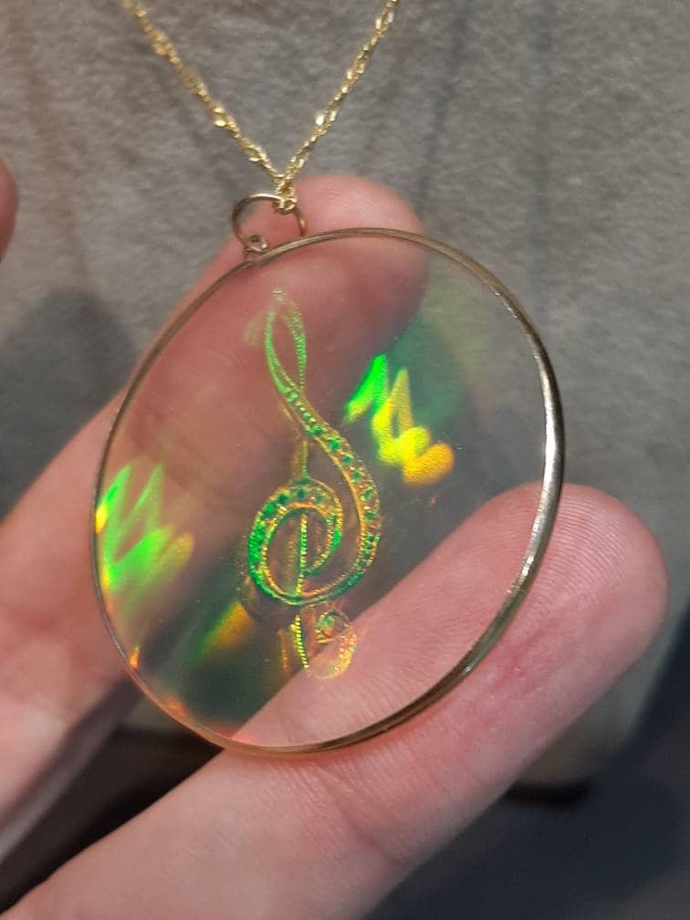 A Vintage 9ct Gold Holographic Music Pendant, on a 9ct Gold Chain - Etsy
