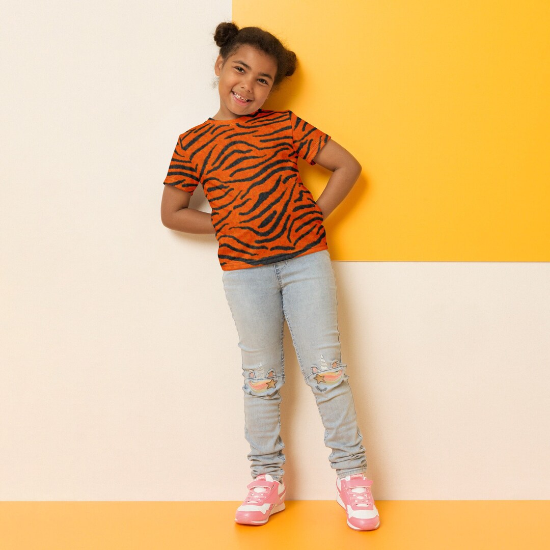 Fuzzy Tiger Stripe Print Kids' T-shirt, Animal Fur Pattern Short Sleeve ...