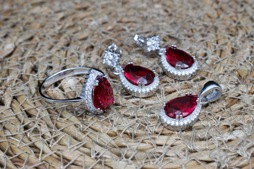 Handmade Ruby Jewelry Set: 925k Sterling Silver Pendant and Earrings - Etsy