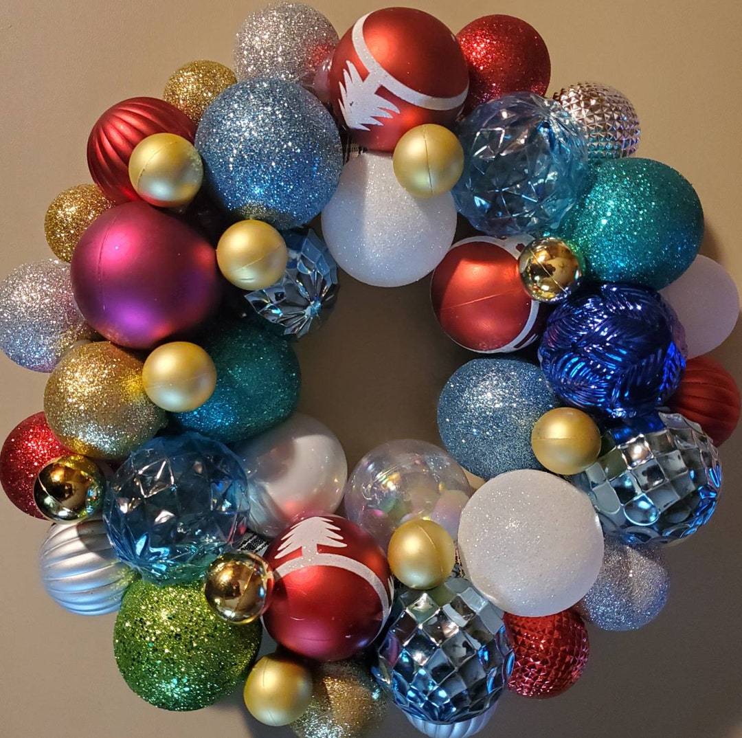 Christmas Bulb Wreath - Etsy
