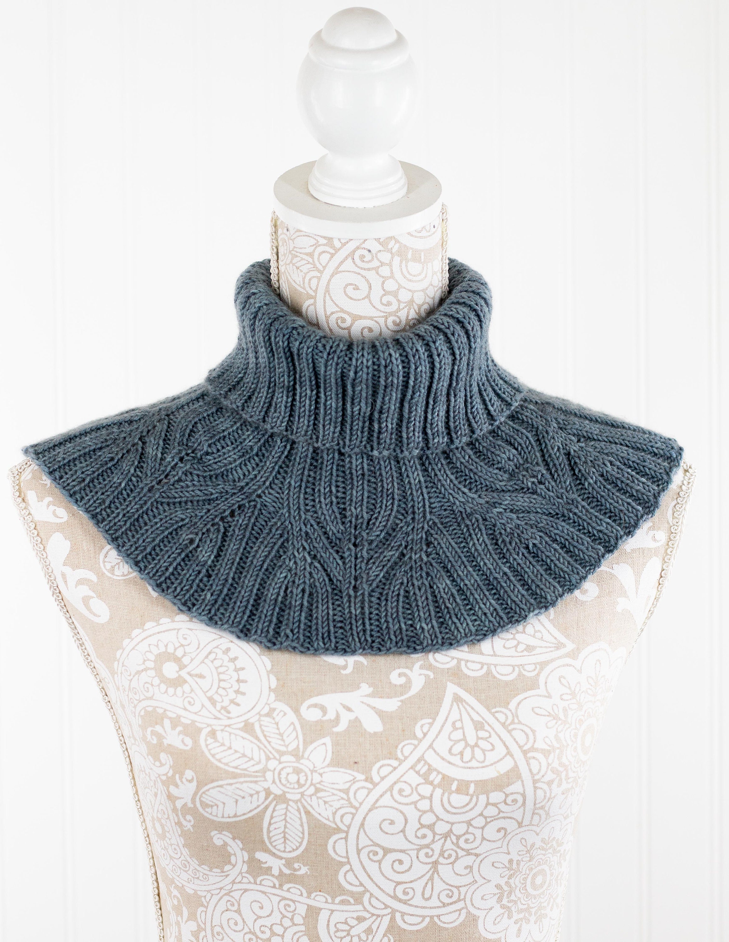 Hand Knit Grey Wool Cowl Winter Warm Collar Gray Merino - Etsy