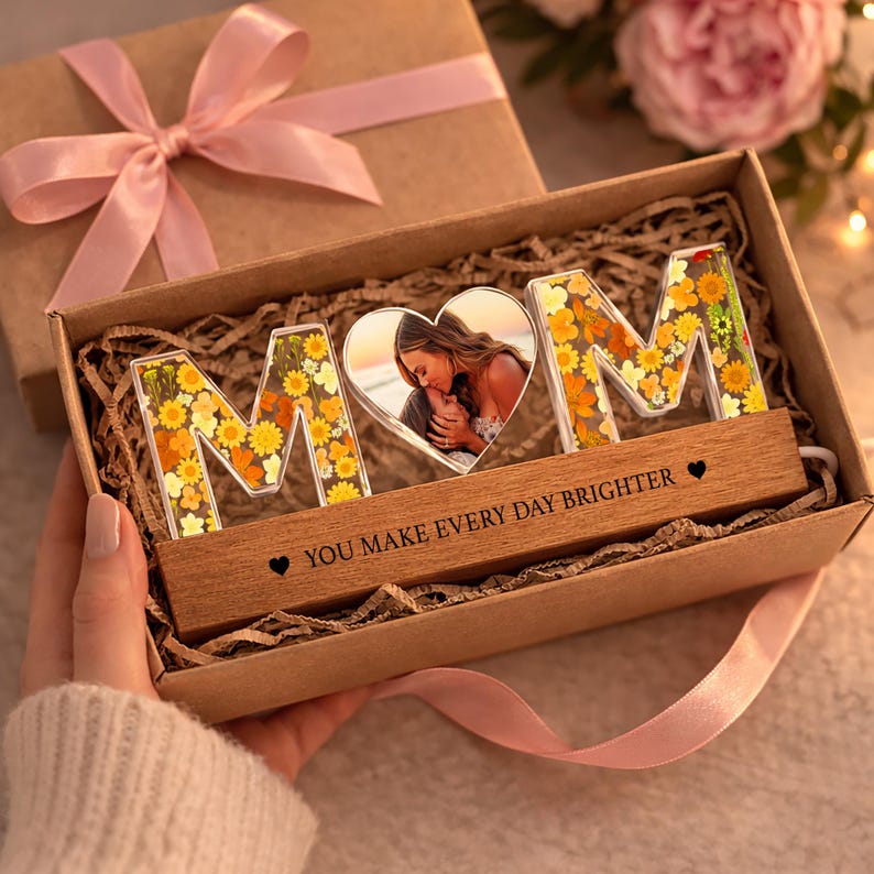 Mother’s Day Gift for Mom or Grandma, Personalized Floral Name Light ...