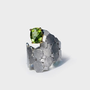 Taura Peridot Ring - Etsy