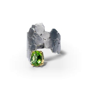 Taura Peridot Ring - Etsy