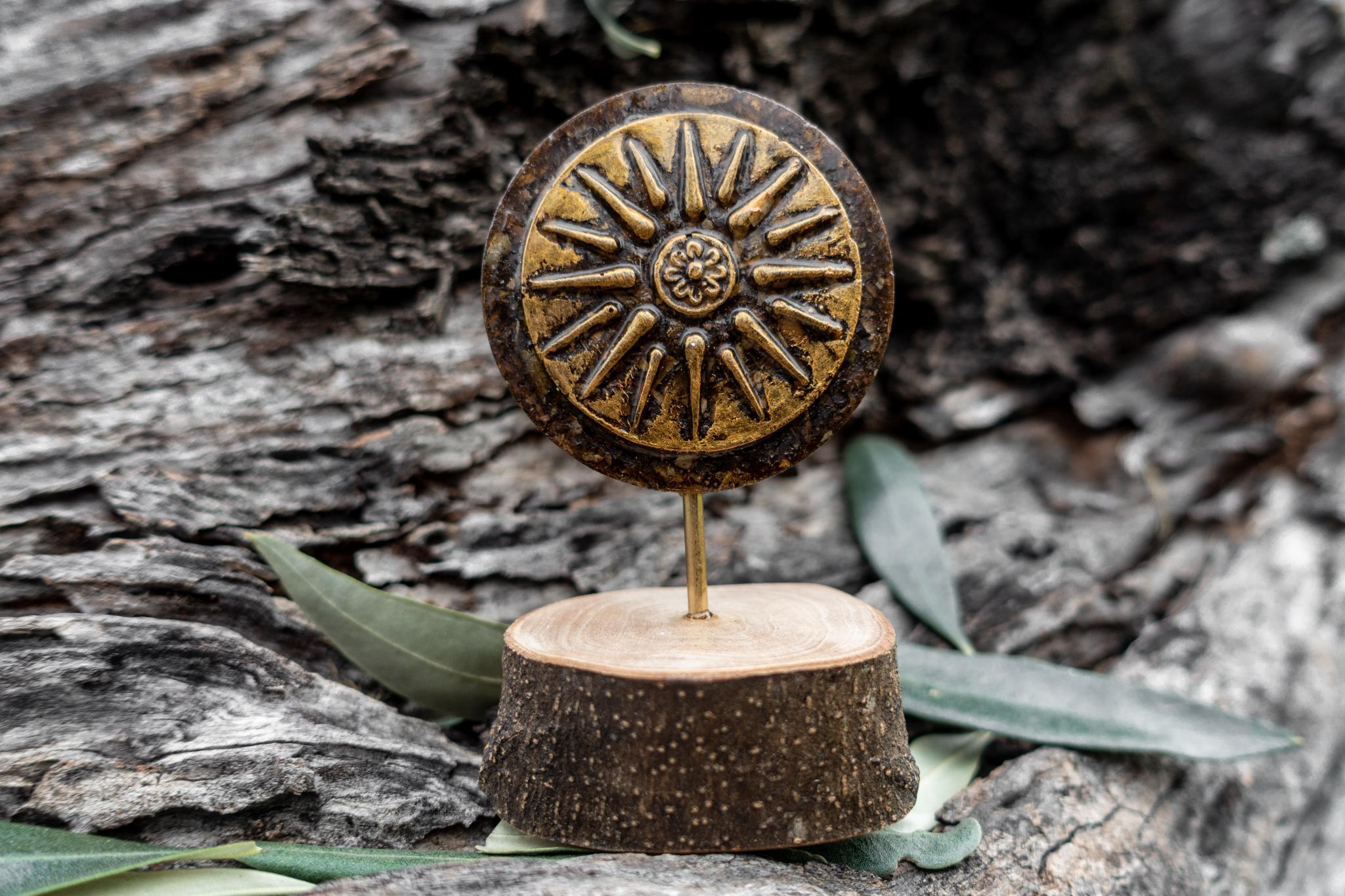Vergina Sun Sculpture: Ancient Greek Decor With Wooden Base - Etsy