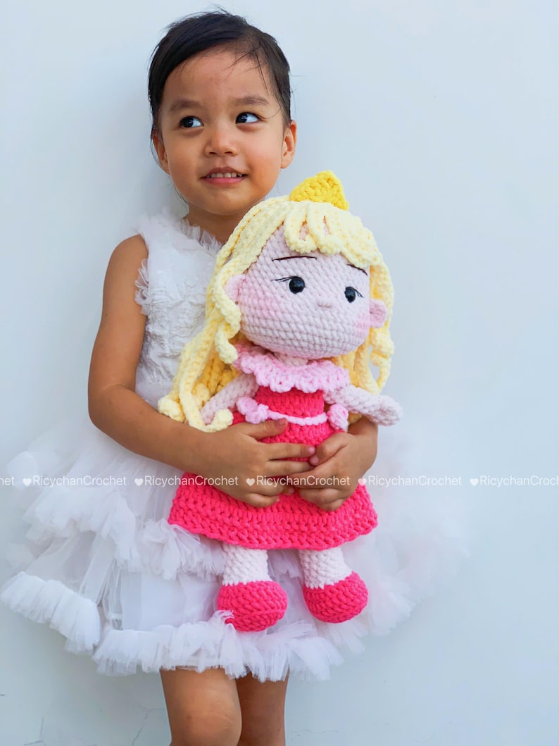 Elora the Sleeping Princess Doll Crochet Pattern - PDF Tutorial in ...