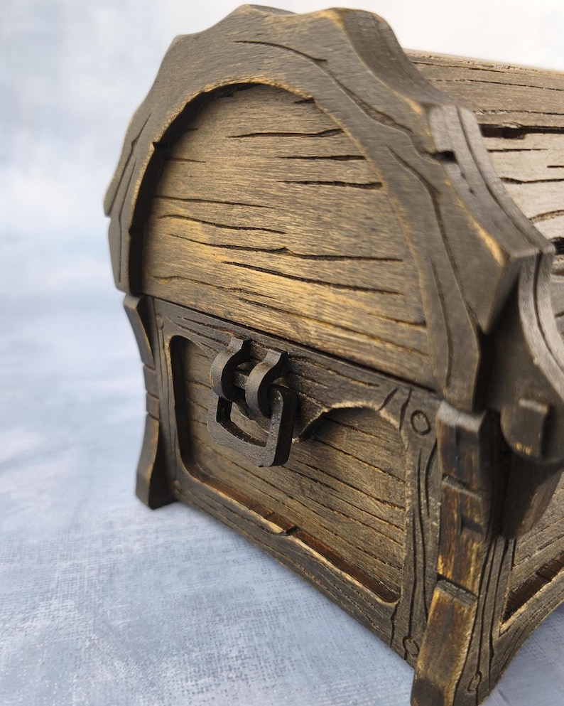 Mimic Chest Dice Box for DND, Fantasy Monster Dice Holder, Handcrafted ...