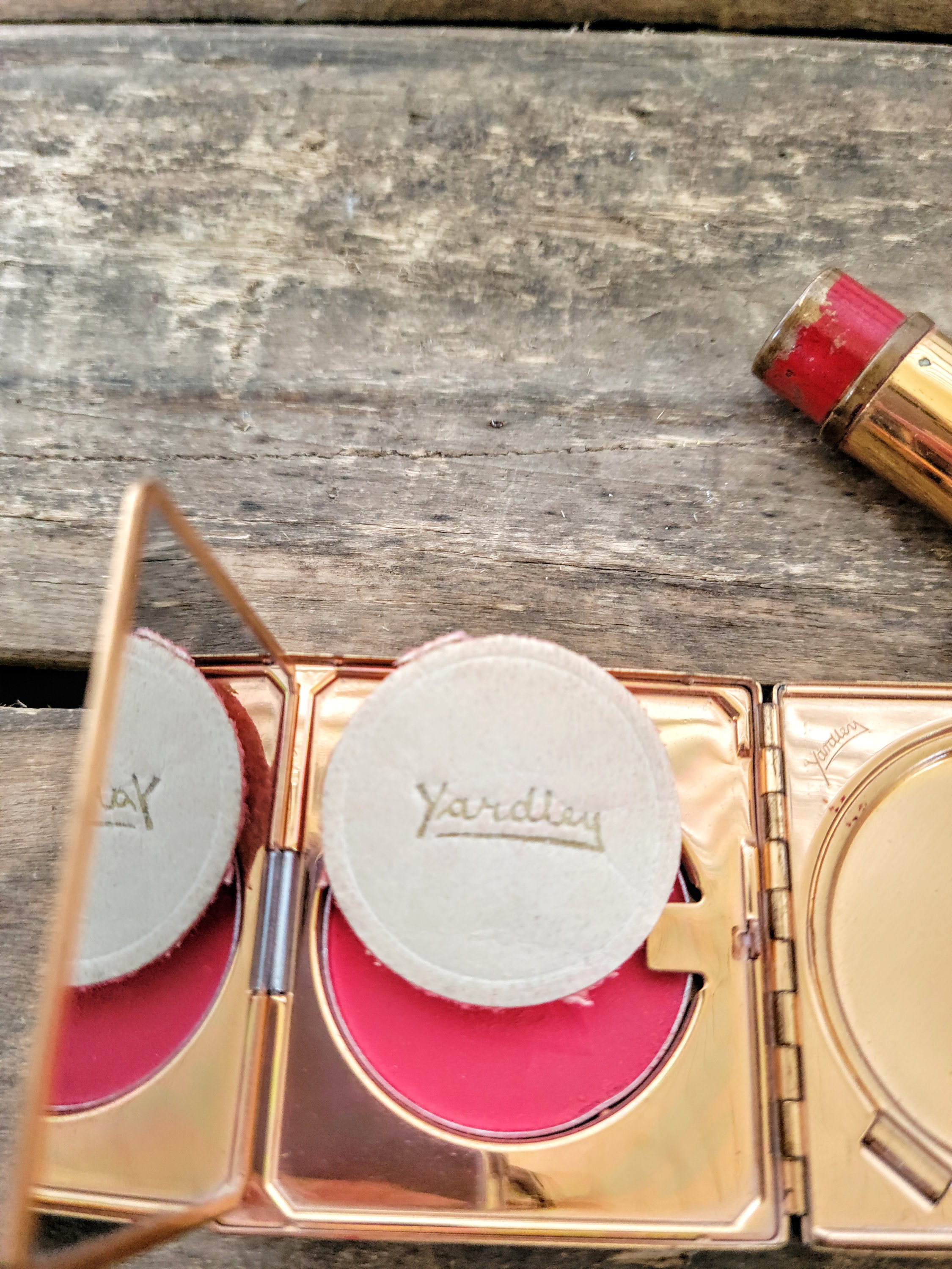Vintage Yardley compact and lipstick duo made in london | Etsy