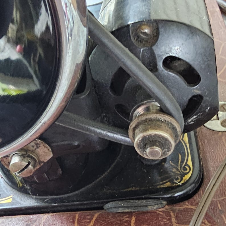 Vintage Mercury Dial-o-matic Sewing Machine: Black Ornate Electric ...
