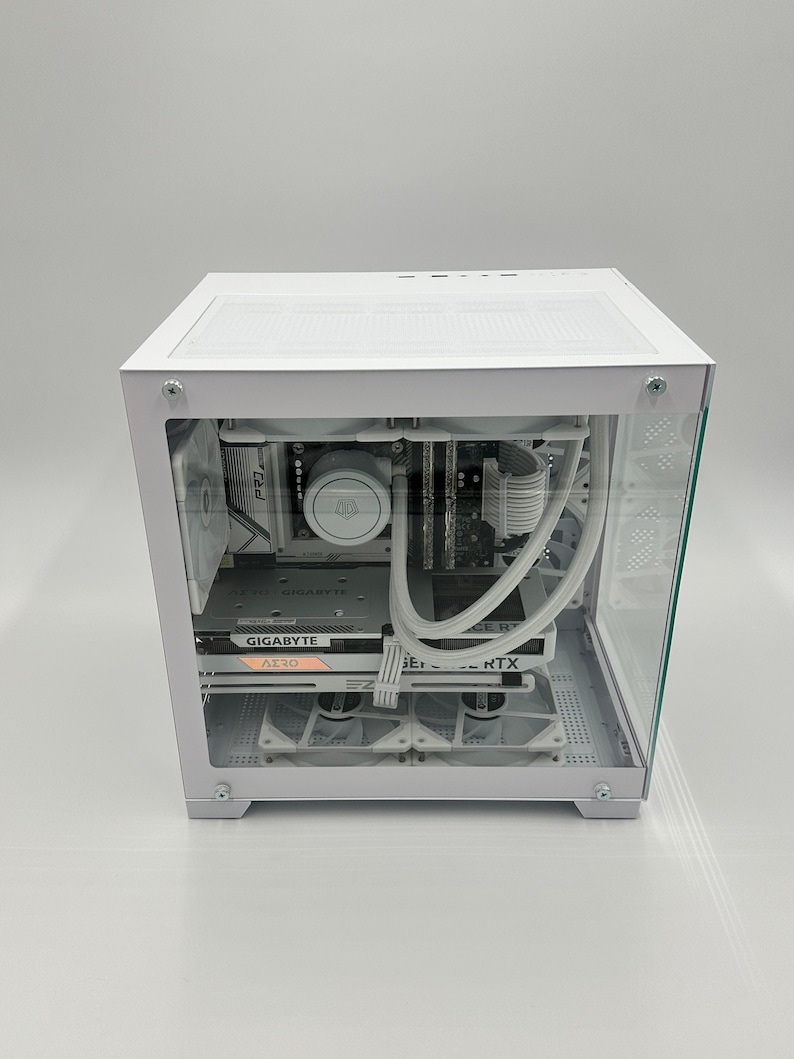 Tilian Chase - - Clear White - Whiteout PC - Prebuilt Streaming and ...