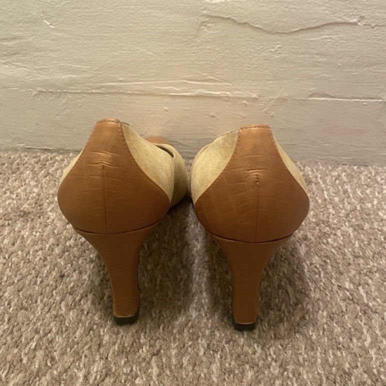 Vintage Escada Suede Pumps - Etsy