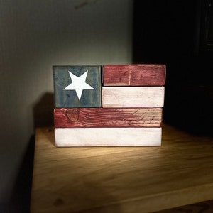 Rustic, Distressed American Flag Blocks, 4th of July, Patriotic ...