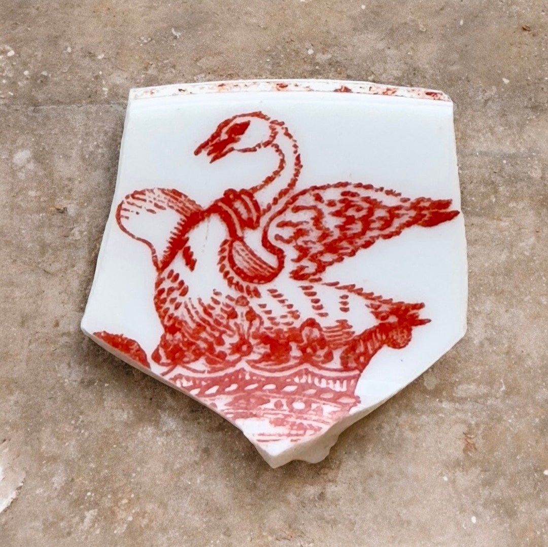 River Beach Pottery Shard Lindsay Clan Heraldic Crest Swan Crown ...