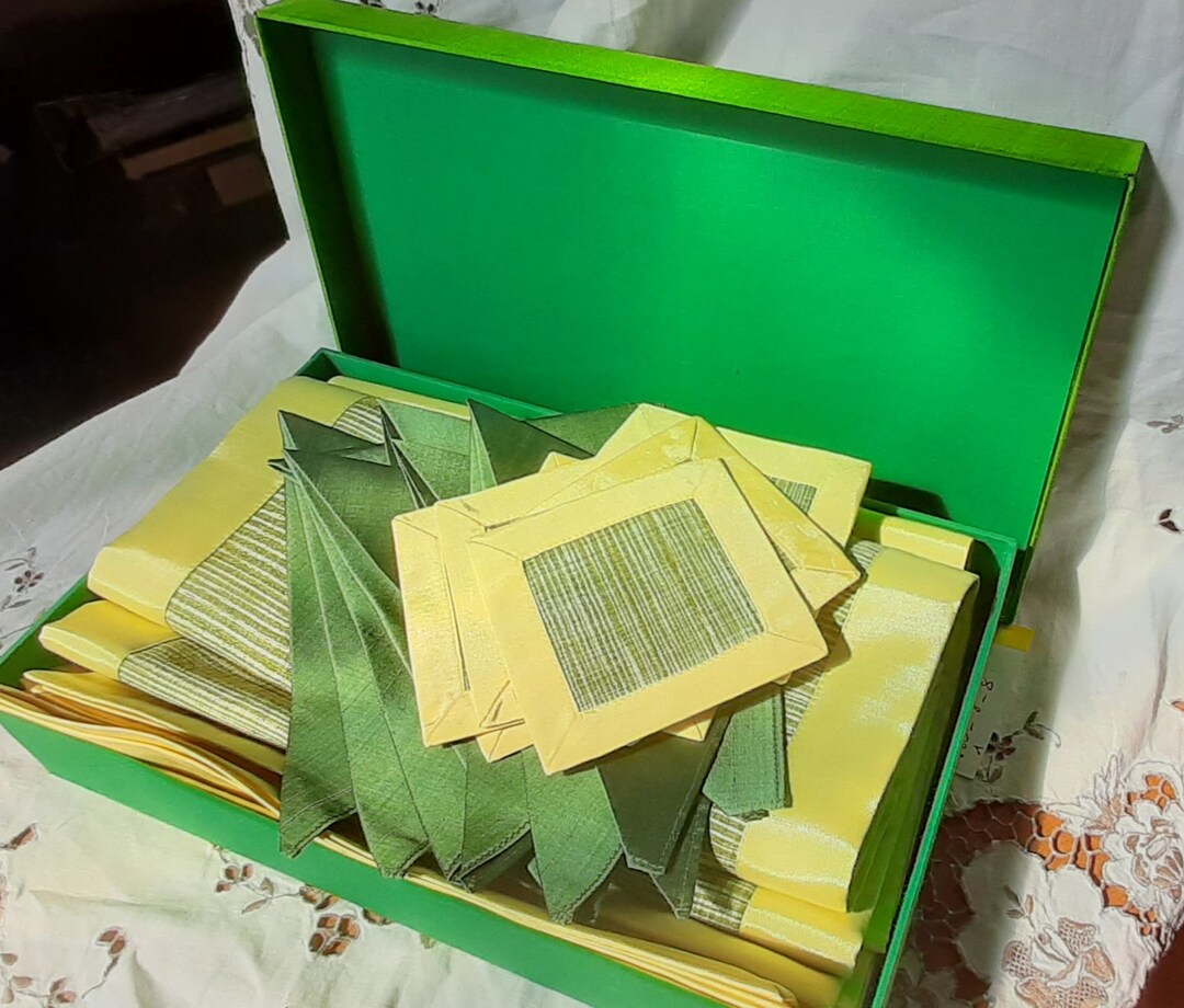 Cambodian Silk Table Linen Set, Includes Runner, Place Mats,napkins and ...