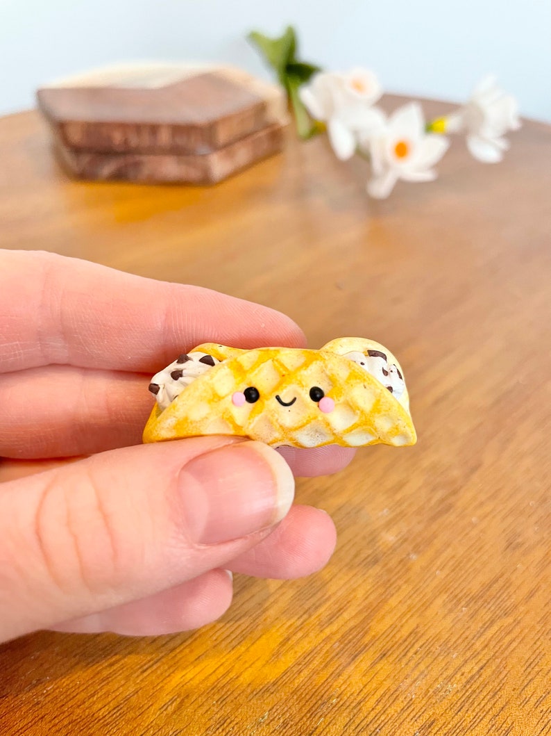 Italian Cannoli Magnet, Chocolate Chip Cannoli Fridge Magnet, Cute Fake ...