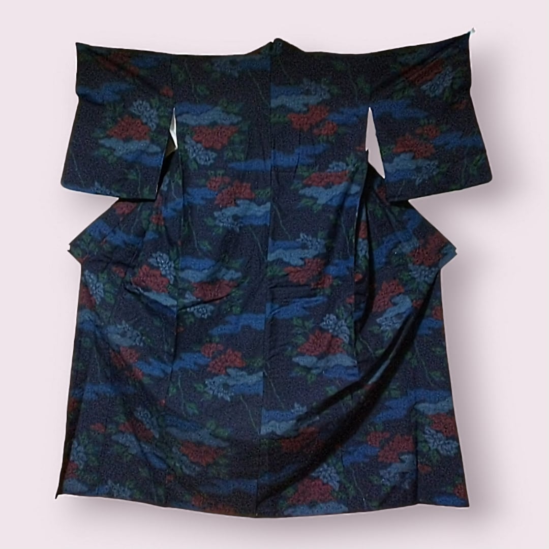 Kasuri Kimono for Women / Peony Pattern - Etsy