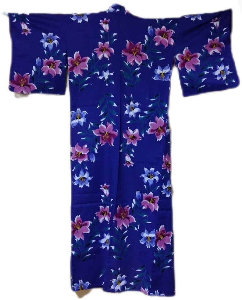 Yukata for Women / Lily Flowers - Etsy
