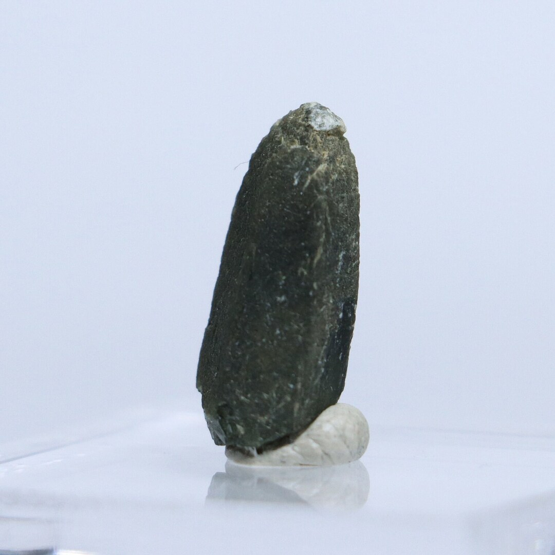 Hedenbergite in Quartz W/ Calcite Natural Quartz Gemstone - Etsy