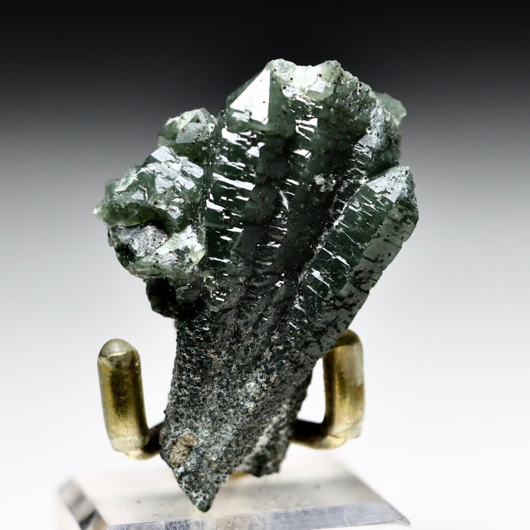 Hedenbergite in Quartz | Natural Quartz Gemstone Quartz Point Crystal ...