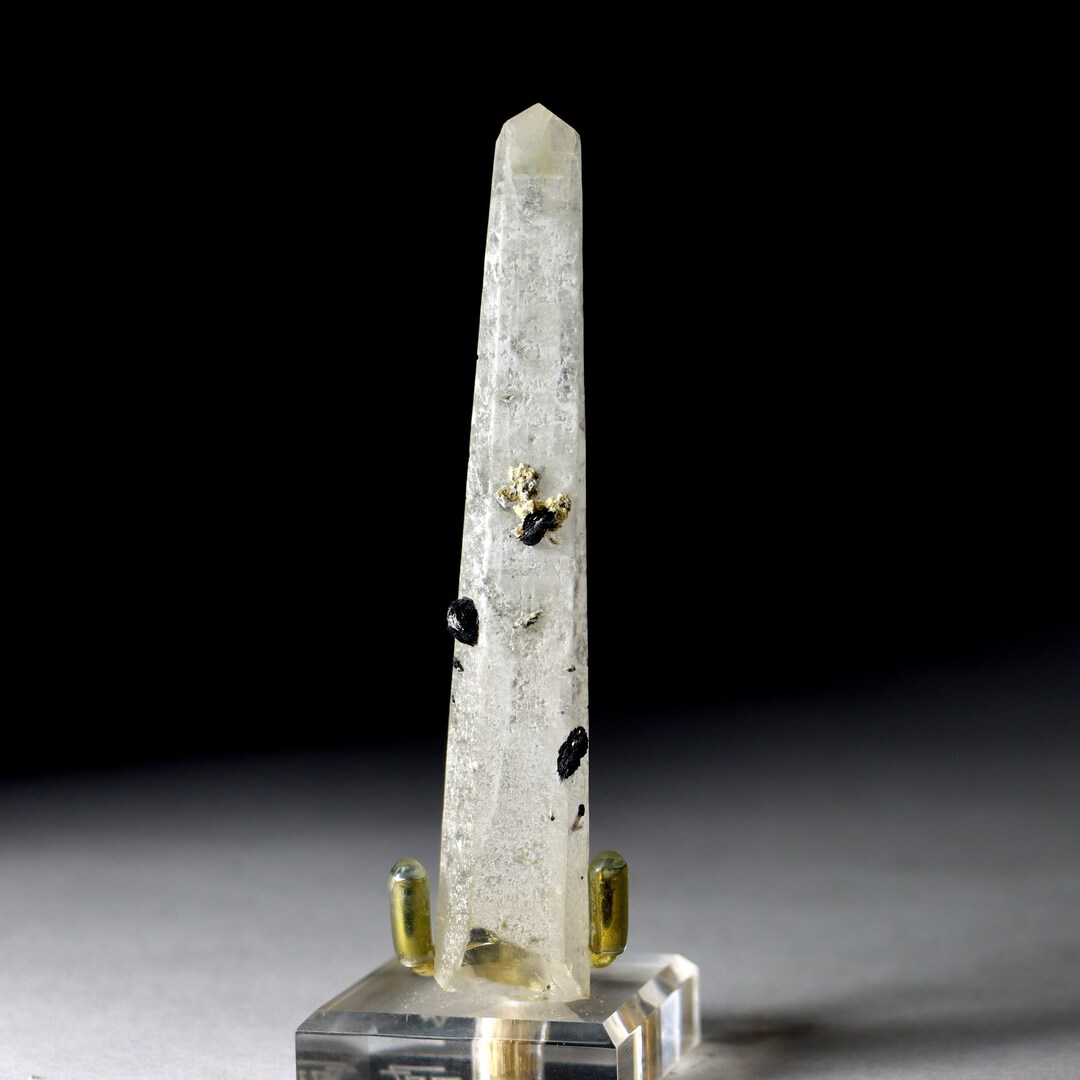 Quartz W/ Hematite Rosettes Natural Quartz Crystal, Quartz Point ...