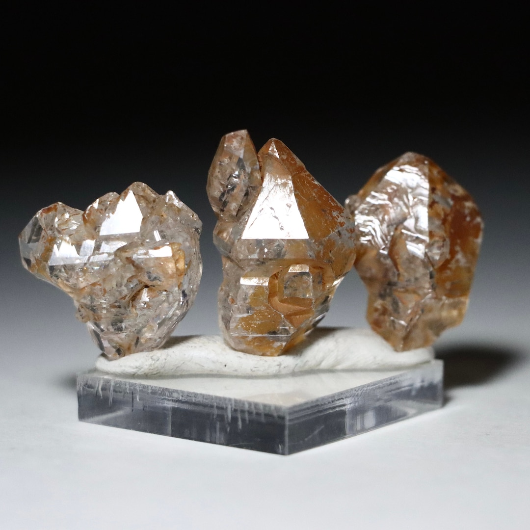 Skeletal Quartz With Mud Inclusions | Natural Quartz Point Quartz ...