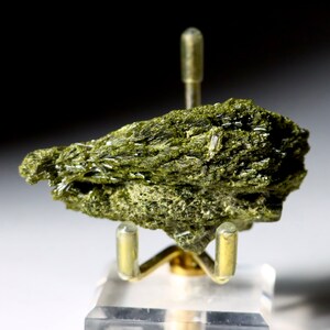 Natural Epidote Fan | Rare Mineral Specimen Rare Crystal Collection ...