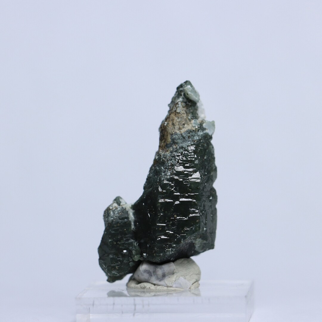Hedenbergite in Quartz Natural Quartz Gemstone Quartz Point Crystal ...