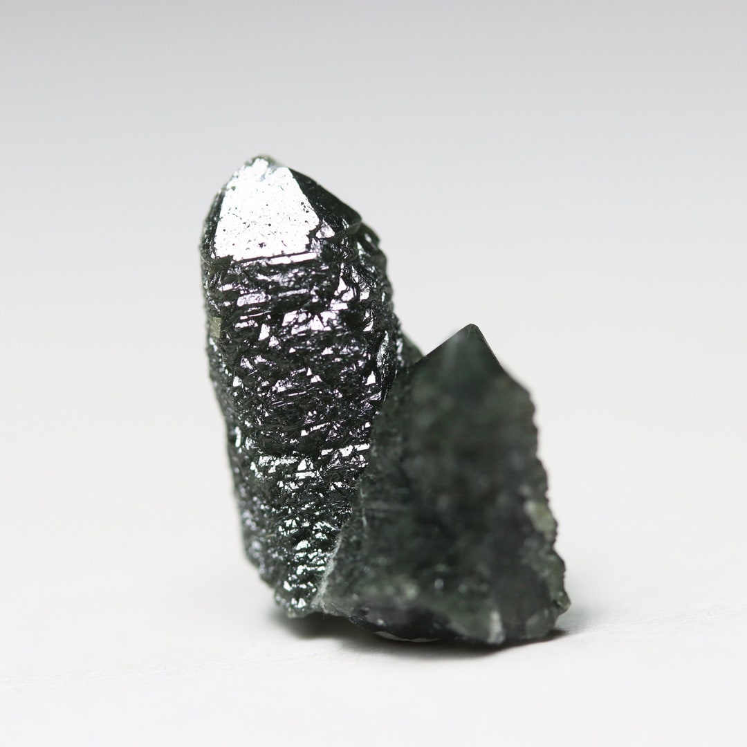 Hedenbergite in Quartz W/ Calcite | Natural Quartz Gemstone Quartz ...