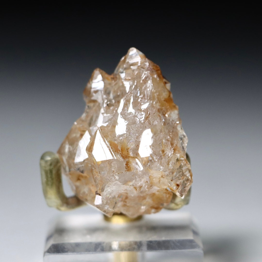 Skeletal Quartz With Mud Inclusions | Natural Quartz Point Quartz ...