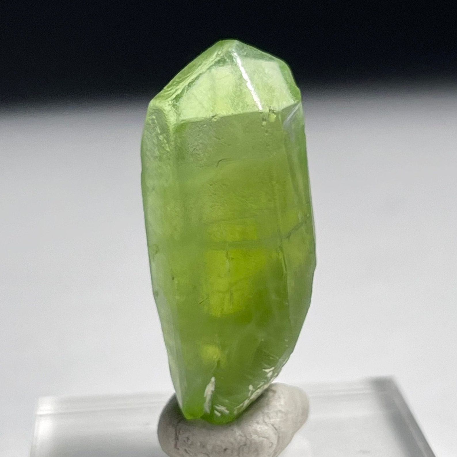 High Grade Natural Peridot Crystal Raw Peridot Mineral - Etsy
