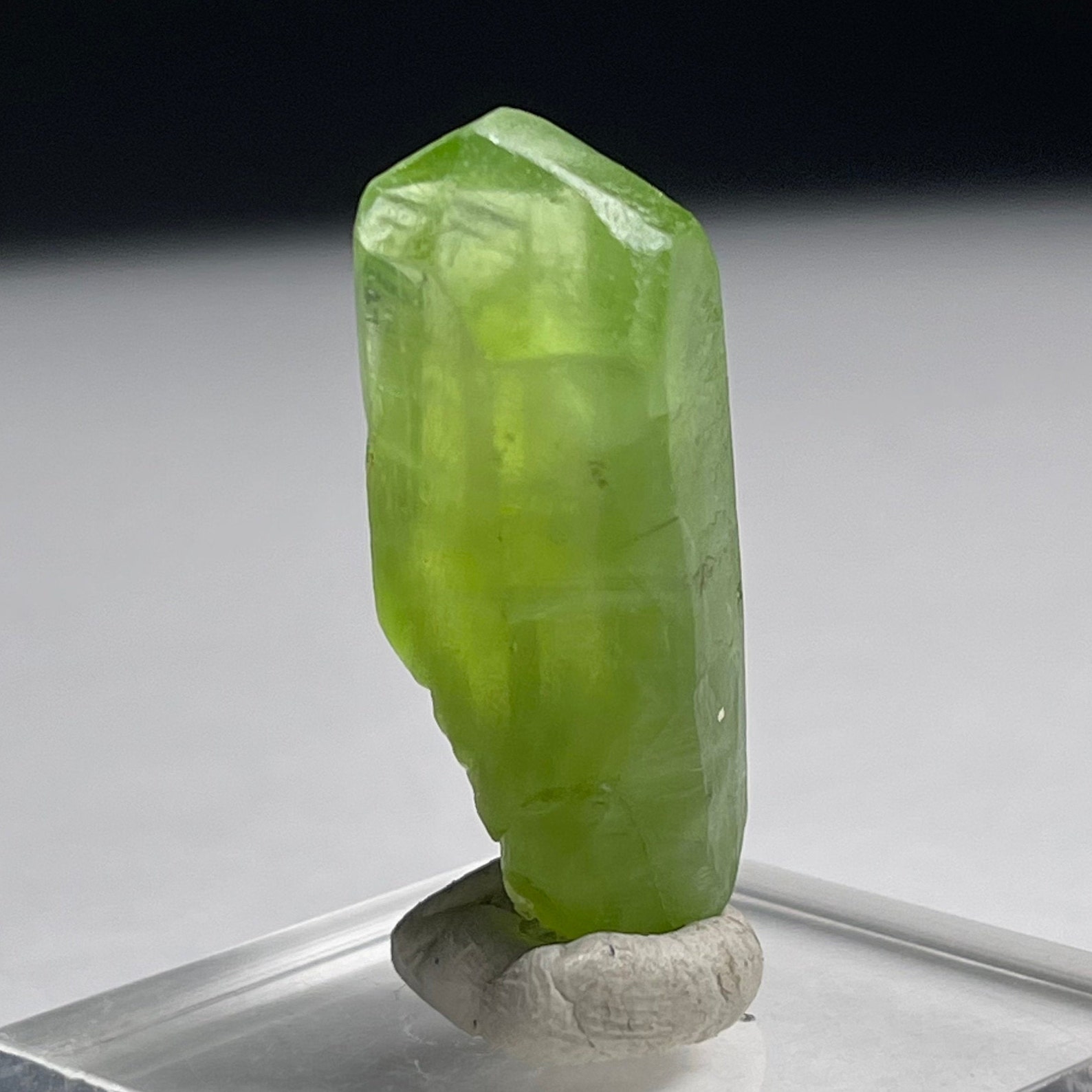 High Grade Natural Peridot Crystal Raw Peridot Mineral - Etsy