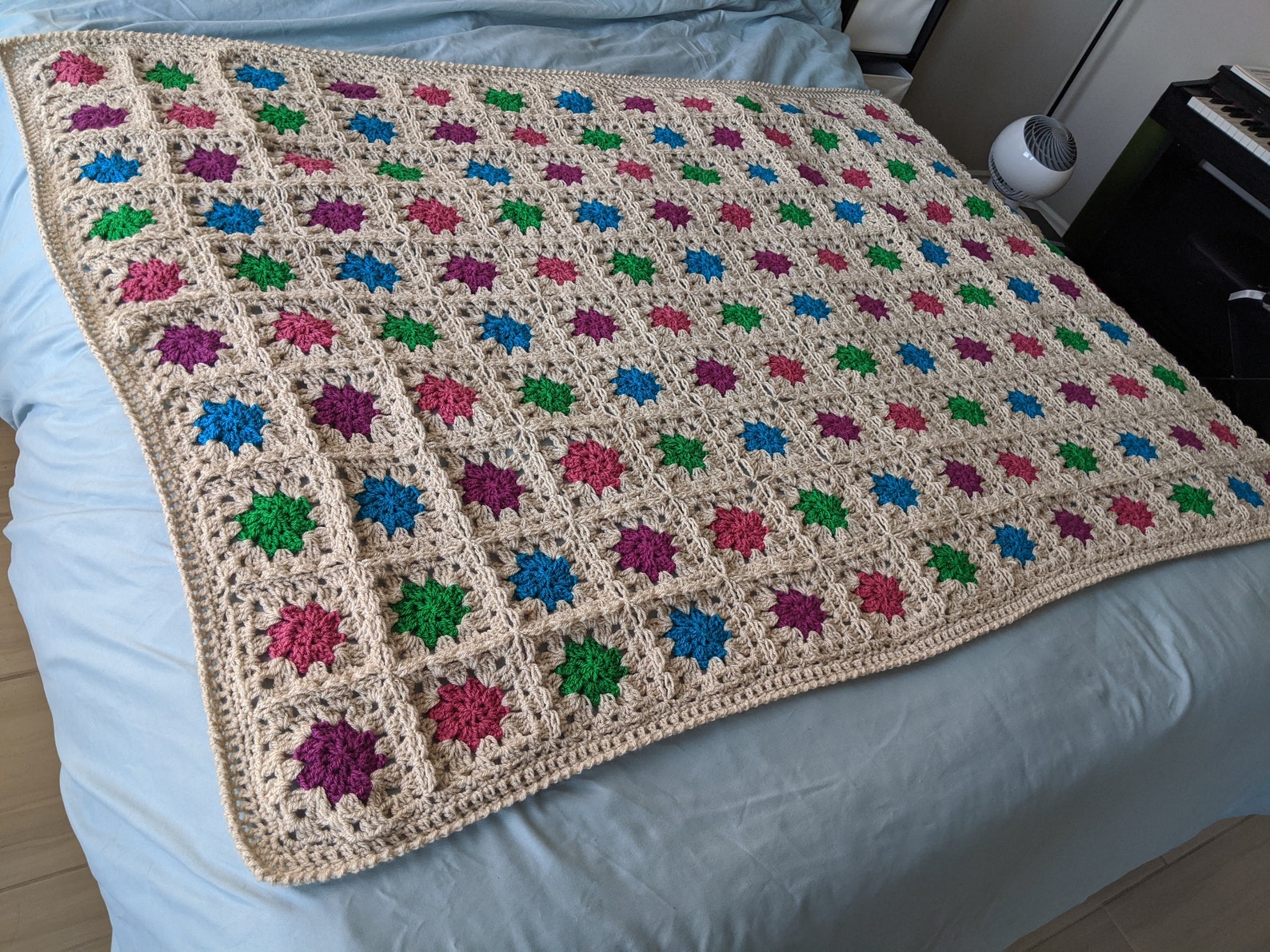 Granny Circle in a Granny Square Blanket Pattern, Crochet Pattern ...