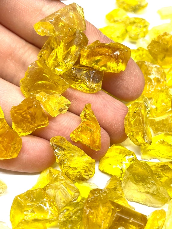 Crushed glass for crafts store