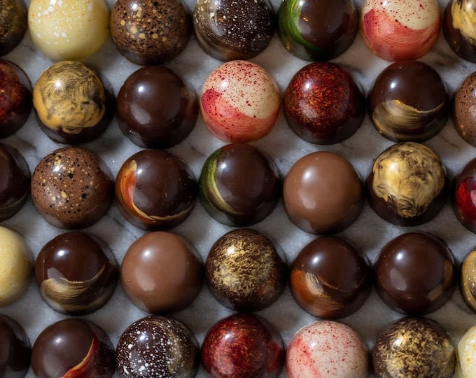 Box of 8 Assorted Artisan Chocolates (100% Gluten Free) - Etsy
