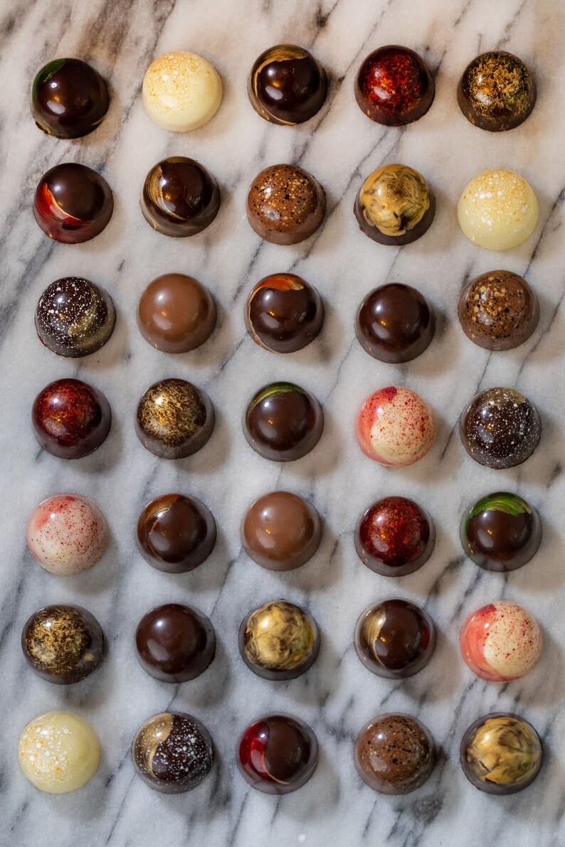 Customizable Box of 15 Assorted Artisan Chocolates Choose - Etsy