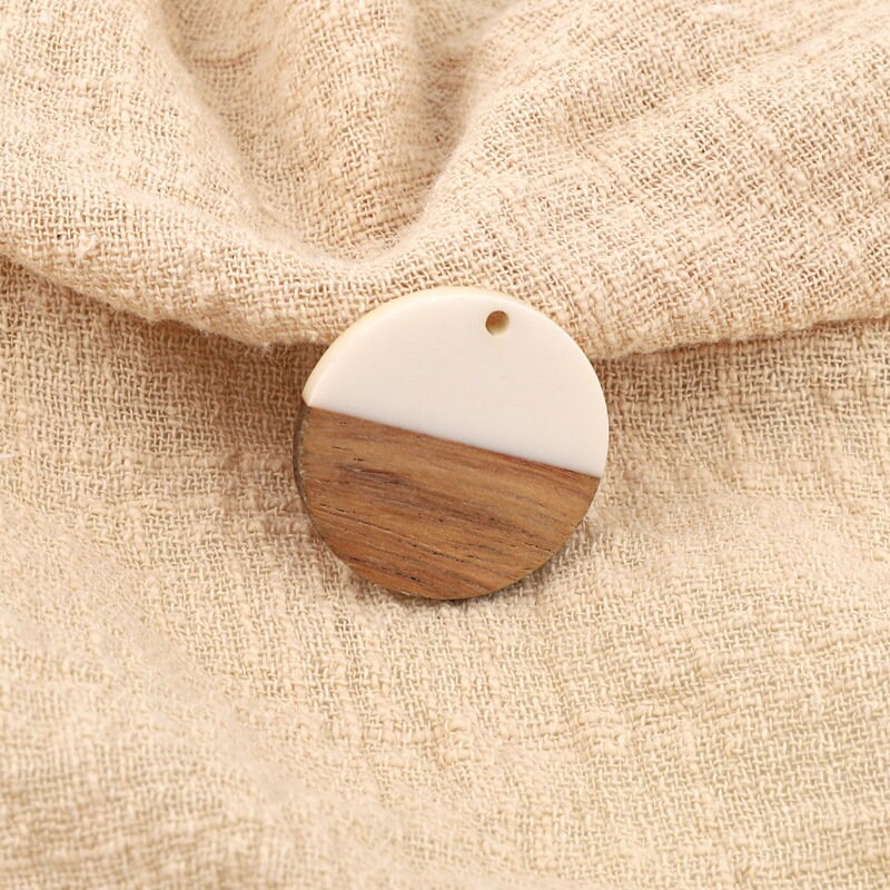 10pcs Epoxy Resin Pendants, Round White Resin Findings, Wood and Resin ...