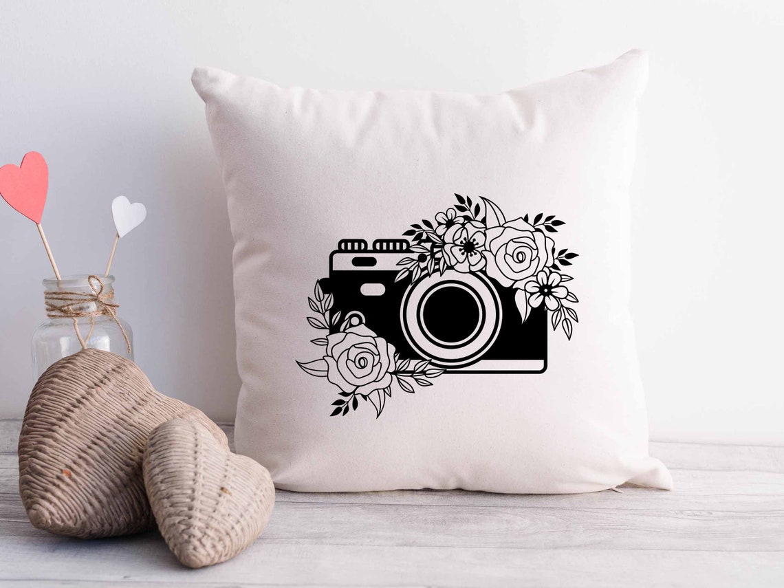 Floral Camera Svg| Vintage Camera Svg| Cute Camera With Flowers Svg ...
