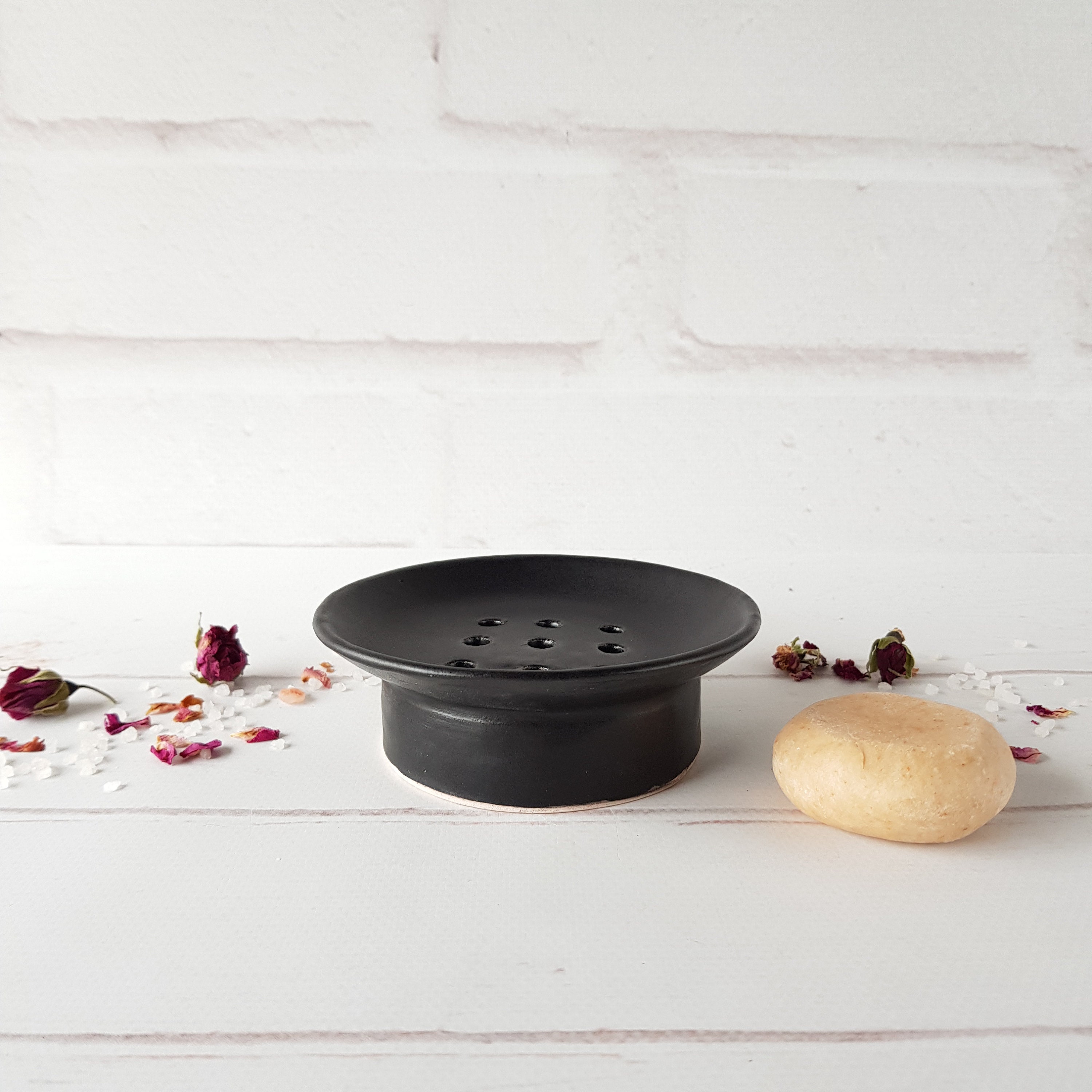 Minimalist Ceramic Soap Dish Round Modern Ceramic Decor for the ...